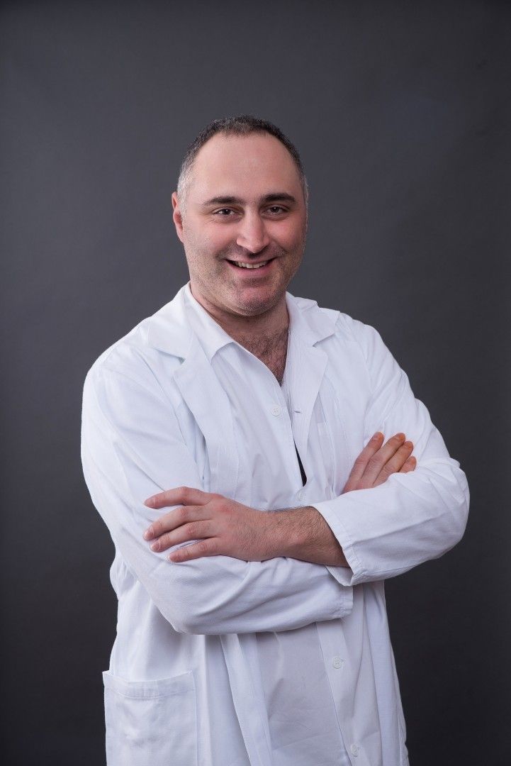 MUDr. Dimitrios Stavropoulos - Estheticon.cz