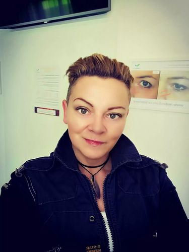 Asimetrie obočí po botoxu - Estheticon.cz